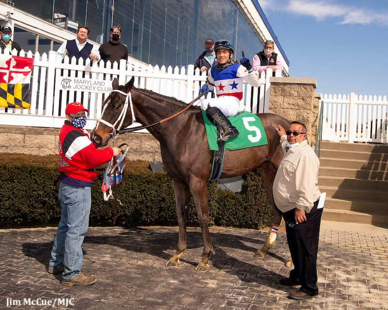 Le jockey Alexander Chavez a savouré une première victoire en sol ...